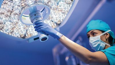 Surgical Lights And Booms | Shelly Lighting
